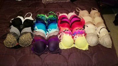 23yr Old, No Kids, 5'8" 126lbs, 485cc Silicone Unders. - Breast ...